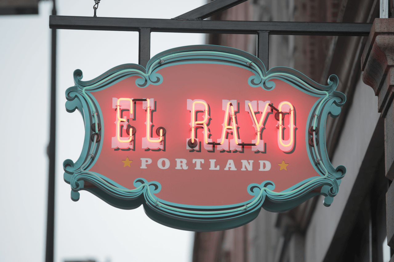 Sign Fabrication - Burr Signs